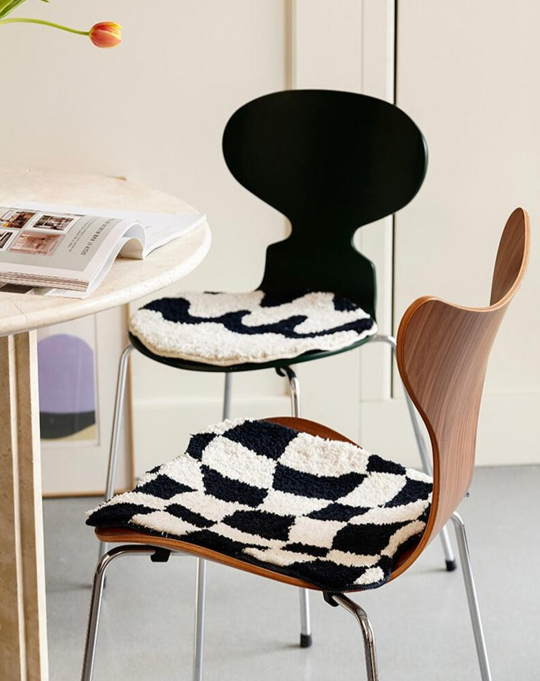 Wavy Grid Seat Cushion – CYL